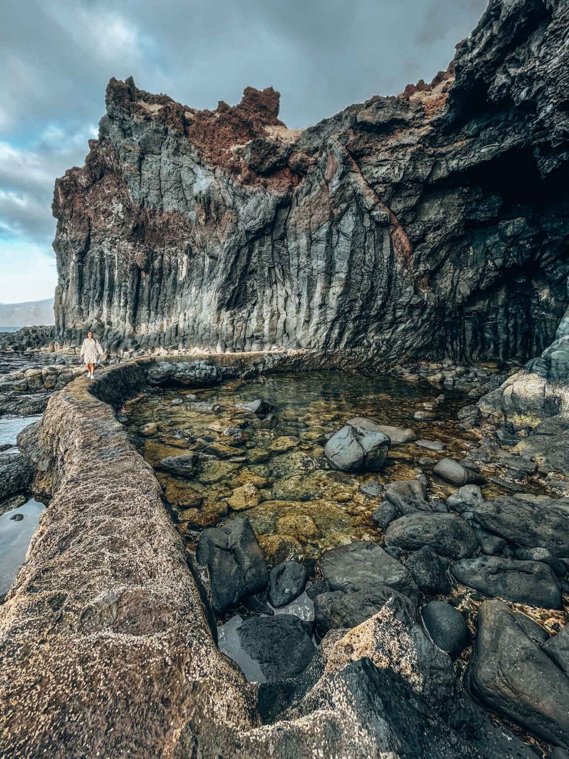 9 best volcanic pools and swimming spots in El Hierro island