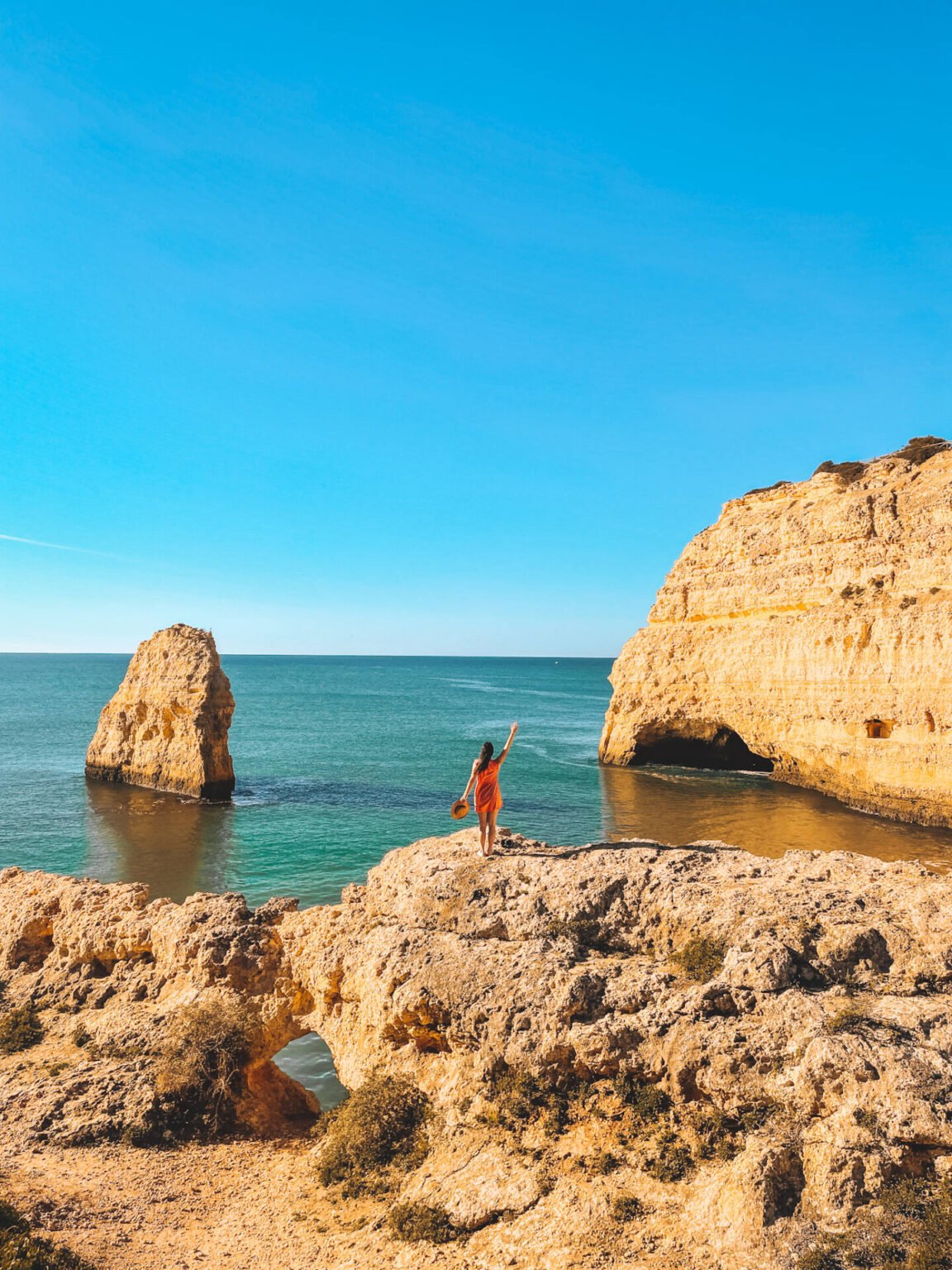 17 most beautiful beaches with amazing cliffs in Algarve, Portugal